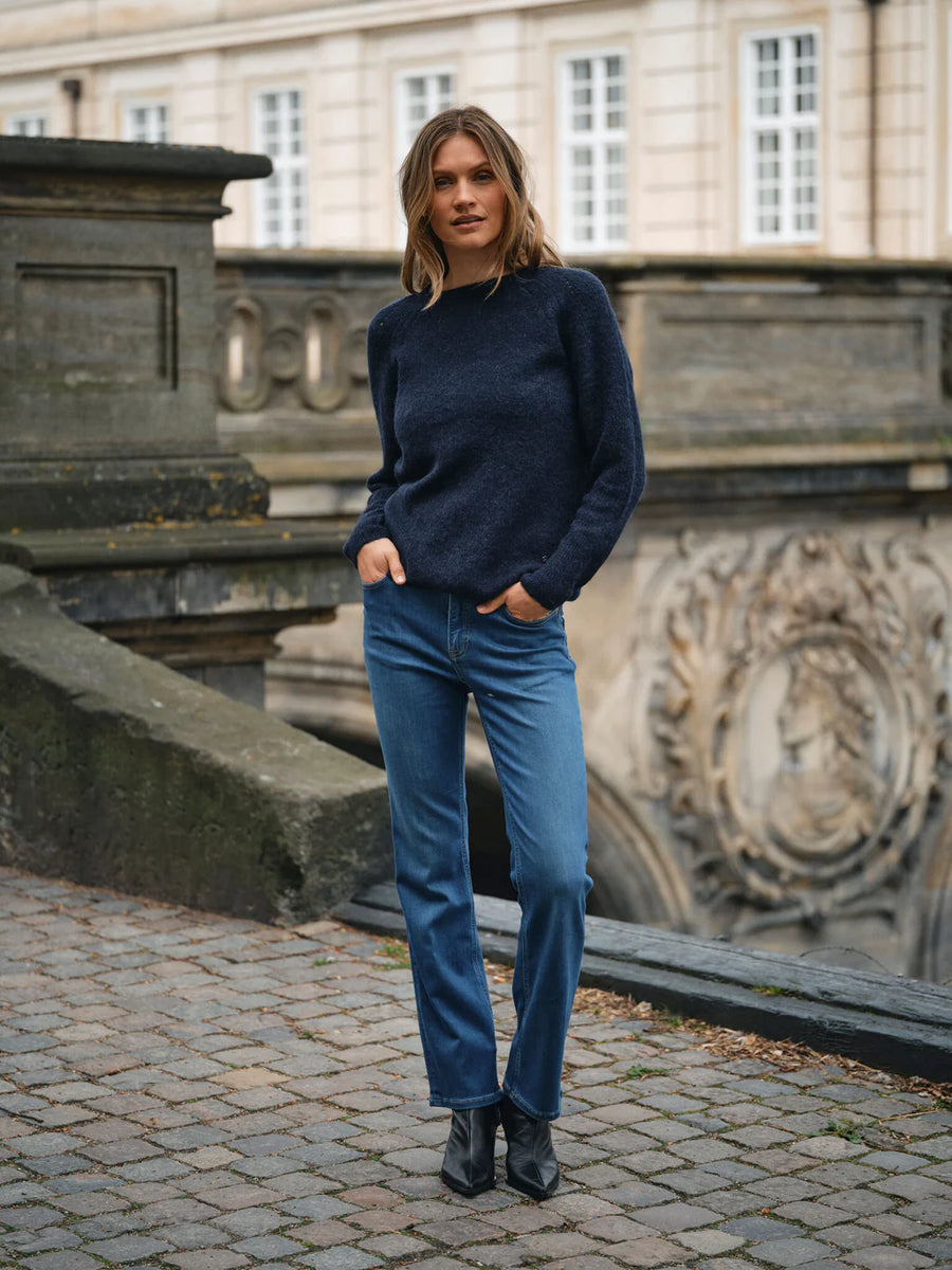 Ashley Deluxe Jeans 32' - Mid Blue – Doodie Stark