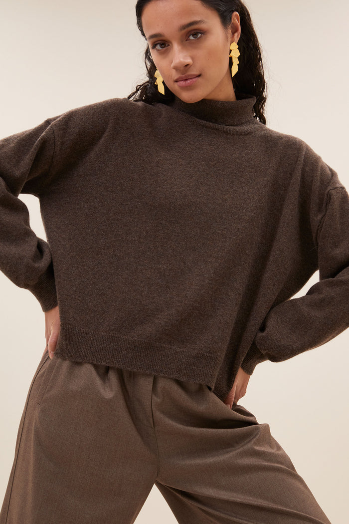 Sammie Pullover - Biscuit – Doodie Stark